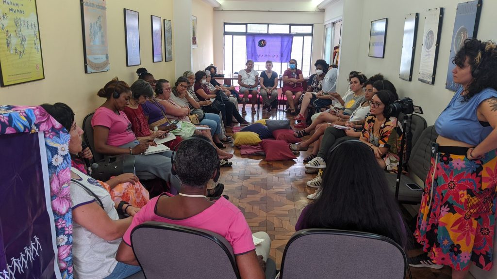Lutas feministas ao redor do mundo: roda de conversa na SOF reuniu ...
